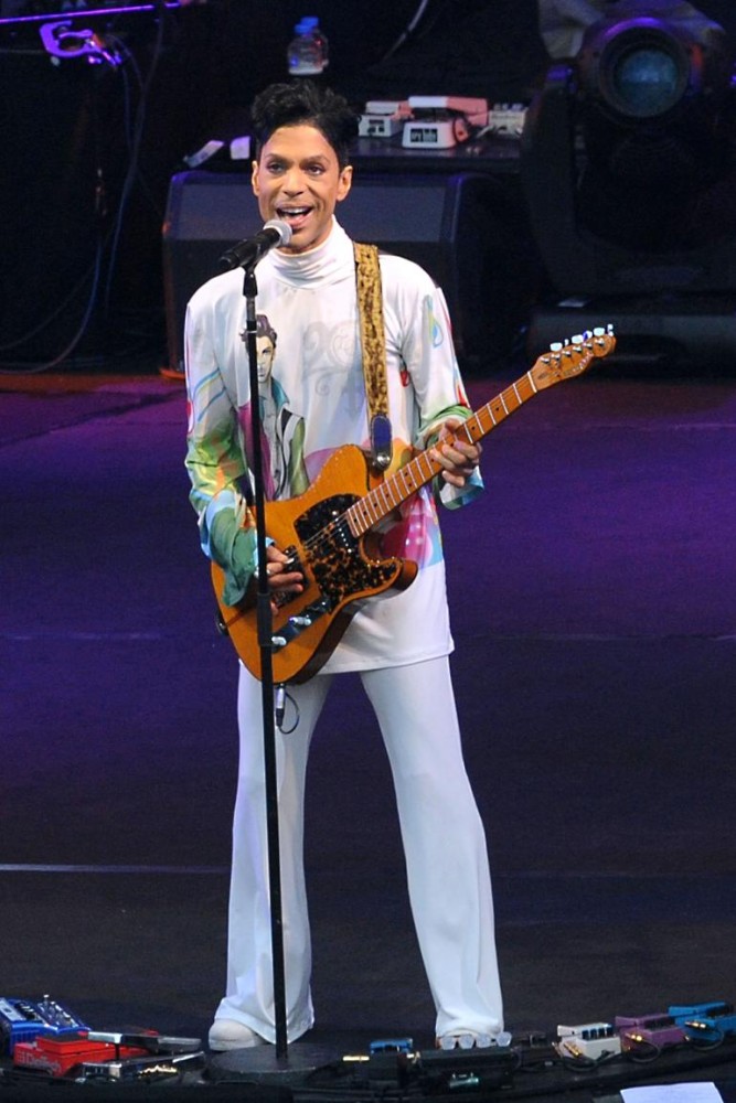 Fashion News: Prince's Purple Rain, Tour, and Music Video Accessories ...