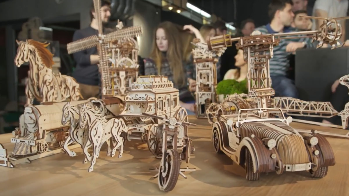 Unique Wooden Mechanical Models «UGears Models» - Fashion Bomb Daily