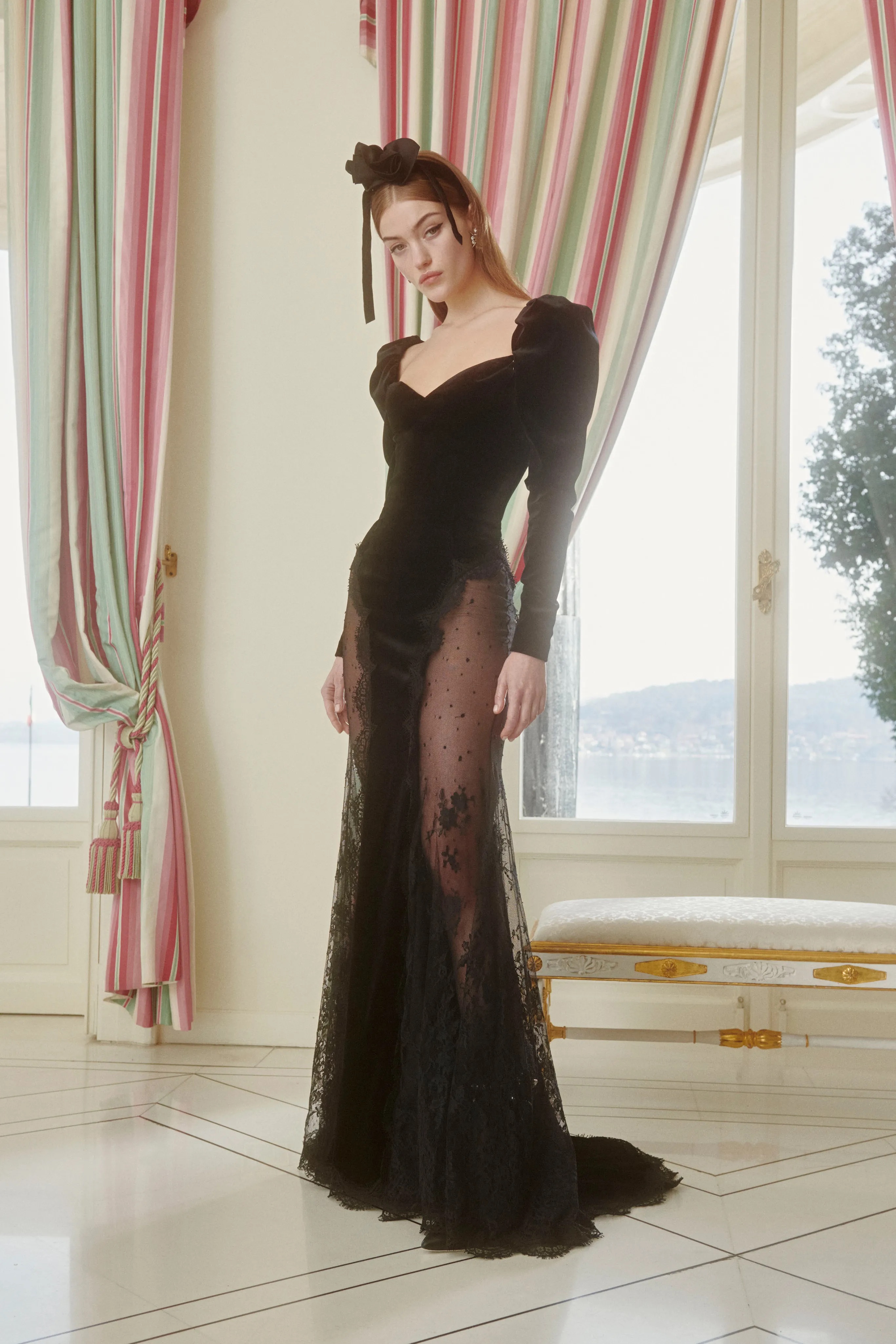 Hailey Bieber Attends Justin Bieber’s ‘Freedom Art Experience ...