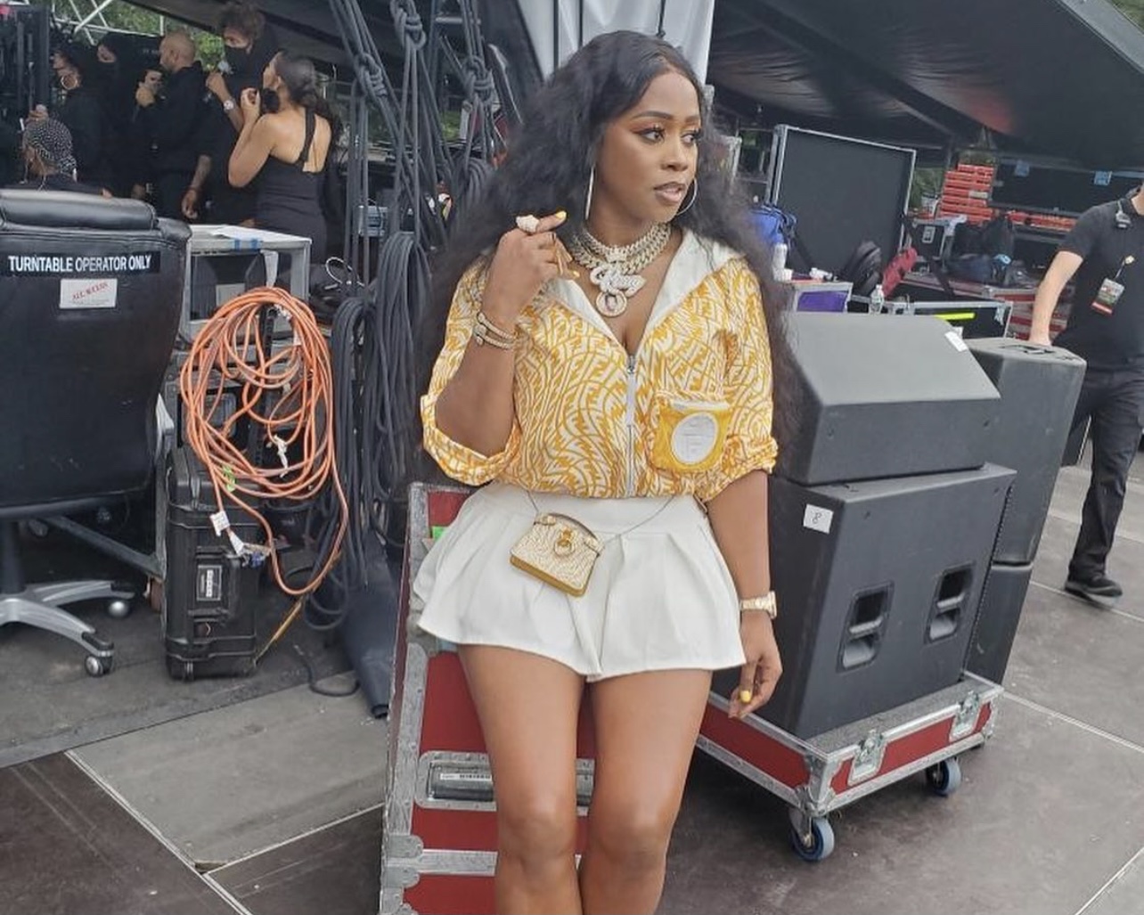Remy Ma Performs at ‘We Love NYC’ Concert Wearing Fendi Yellow and ...