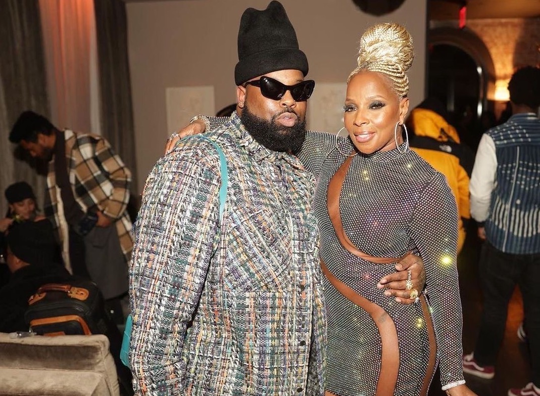 Mary J Blige Celebrates Her Birthday in Custom Matthew Reissman Silver ...