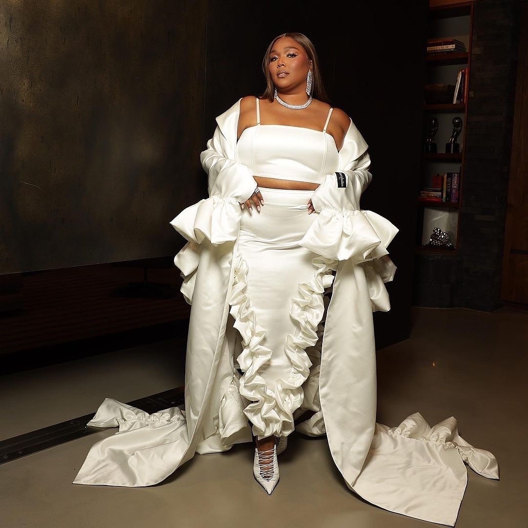 The Renaissance Movie Premiere: Beyoncé Wore a Custom Silver Versace ...
