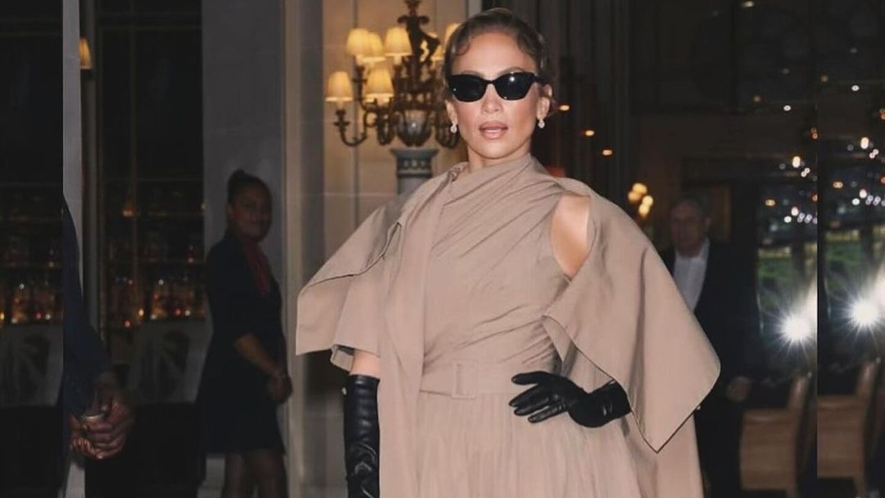 Jennifer Lopez Delivers Wow Factor in a Khaki Dior Look at the Brand's ...