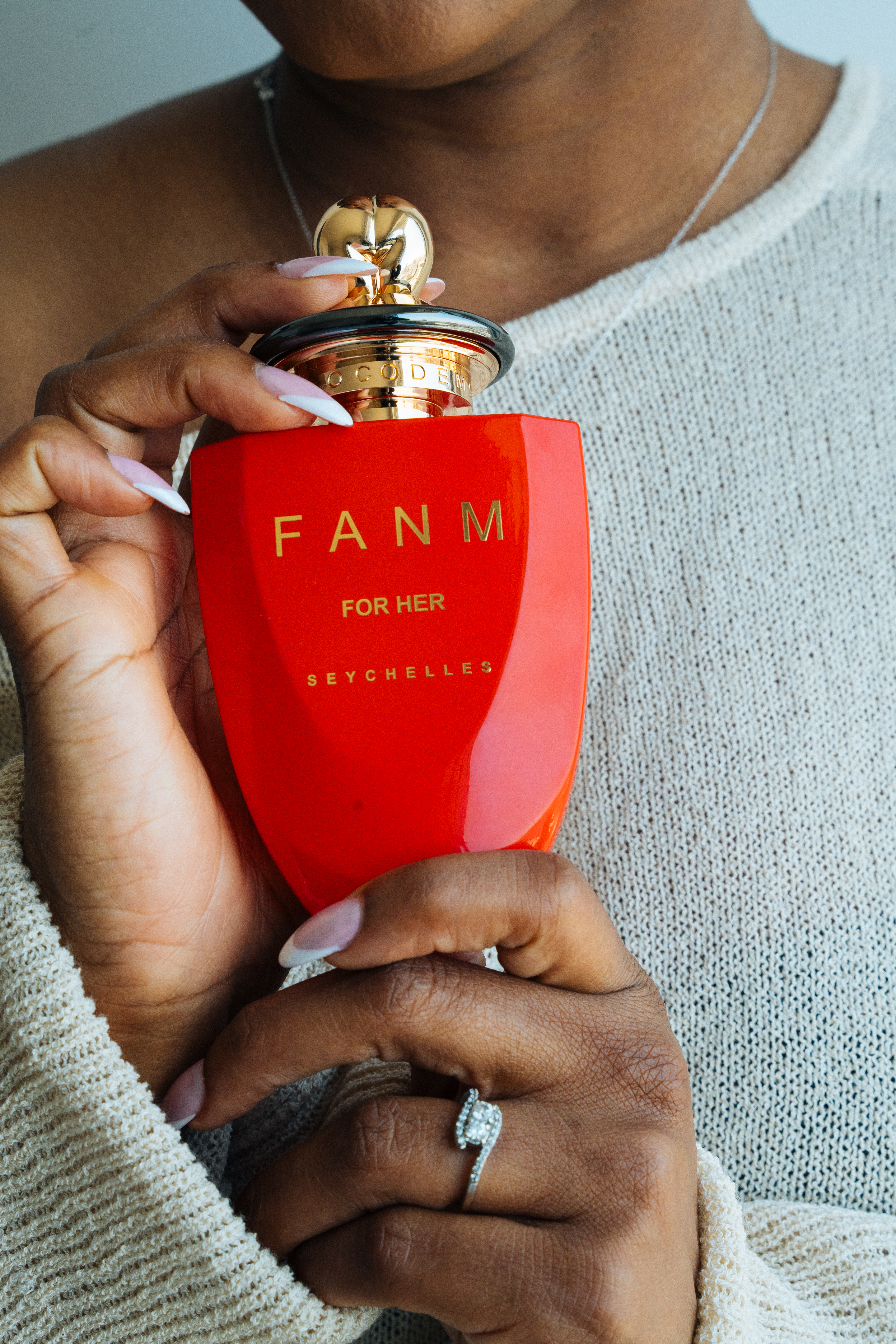 Claire's Life: Experiencing the Seductive Natural Scent of the ...