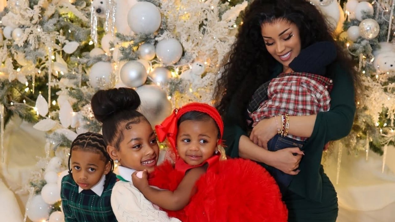 Christmas 2025 Archives - Fashion Bomb Daily