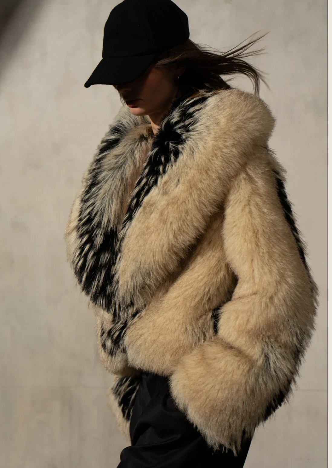 Erin Andrews Wore a $950 Auter The Fox Faux Fur Jacket While ...