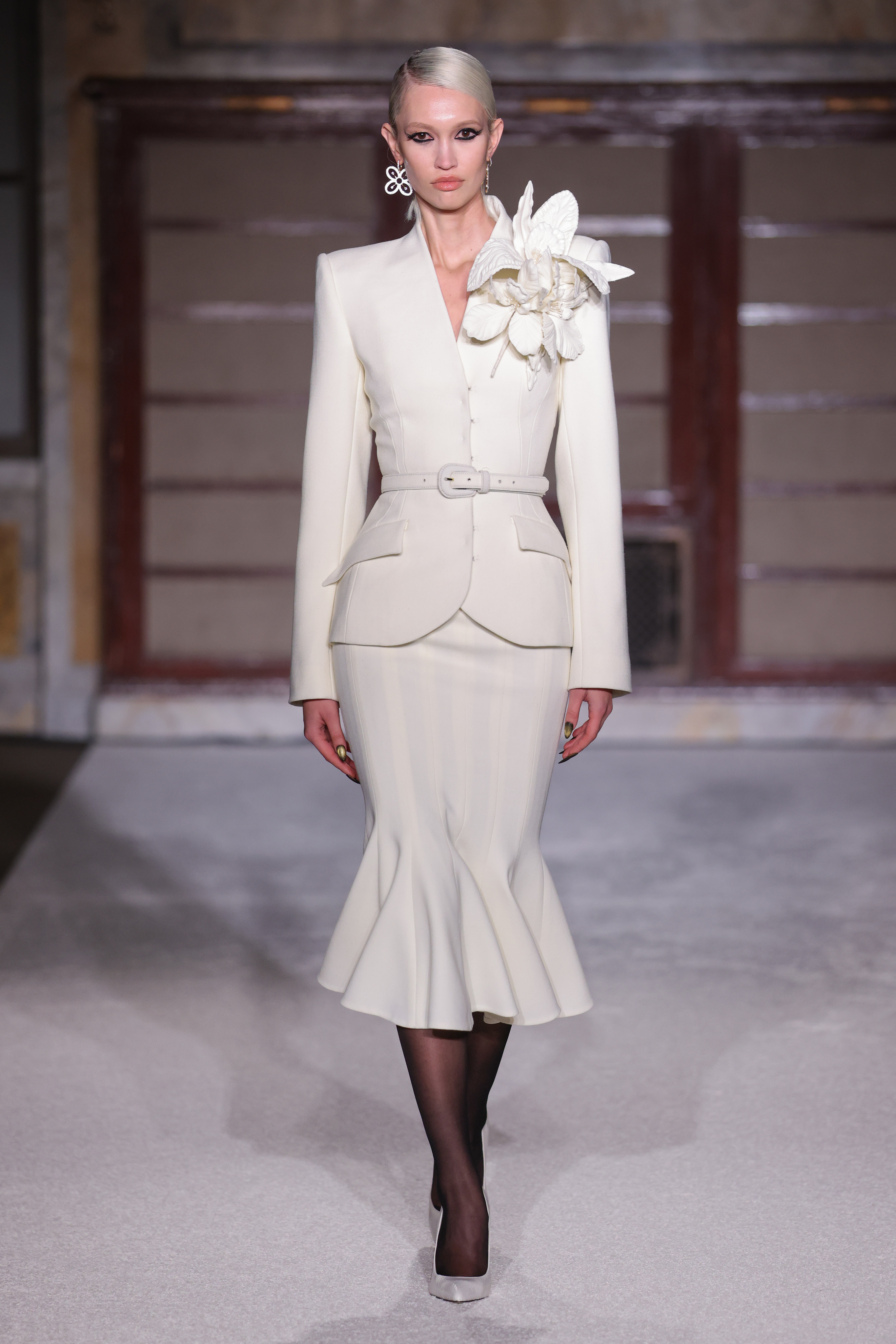 Show Review: Sergio Hudson Marks 10 Years with a Sculpted, Operatic ...