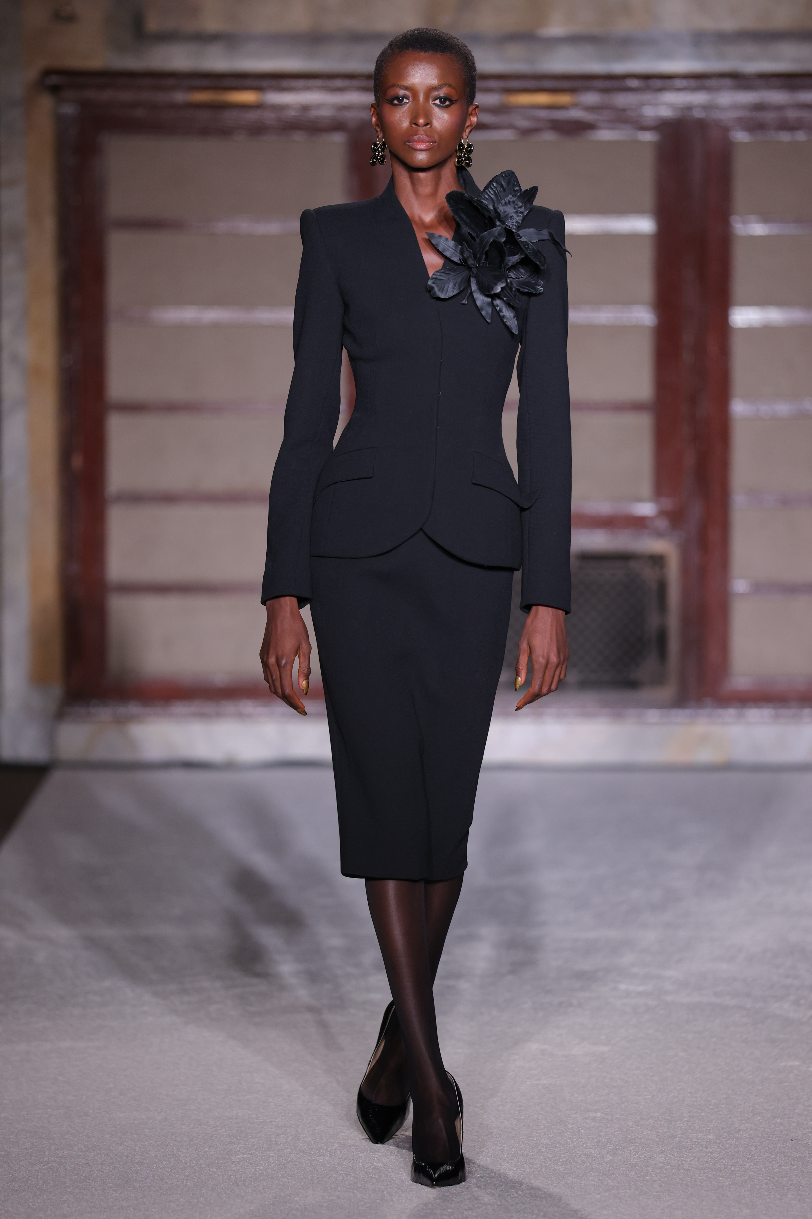 Show Review: Sergio Hudson Marks 10 Years with a Sculpted, Operatic ...