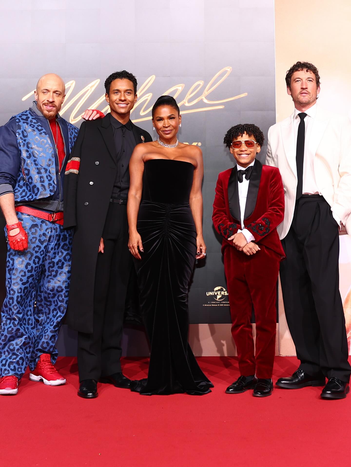 Nia Long Wears Alex Perry Black Velvet Gown to the Michael Movie World ...